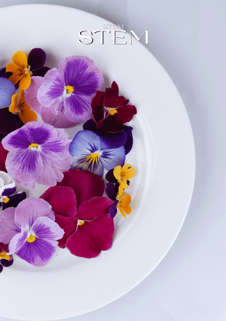 Edible Flowers and Where to Buy Them | STEM DESIGN | Florist